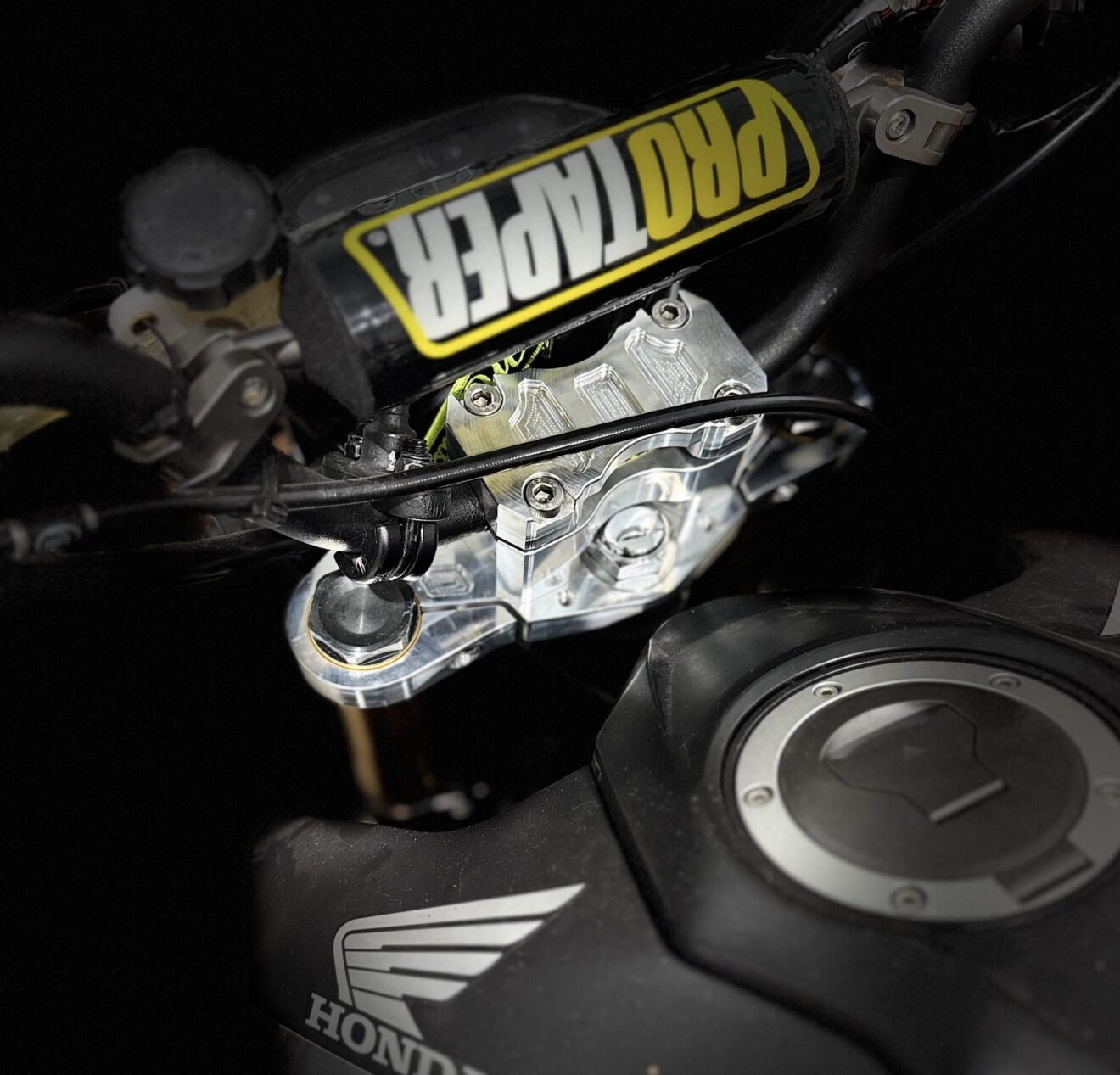 Honda Grom Billet Triple Tree | CNC Stunt Triple Clamp – Outlaw
